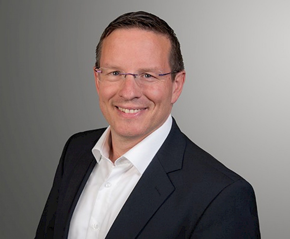 Adrian Steiner's Instagram, Twitter & Facebook on IDCrawl